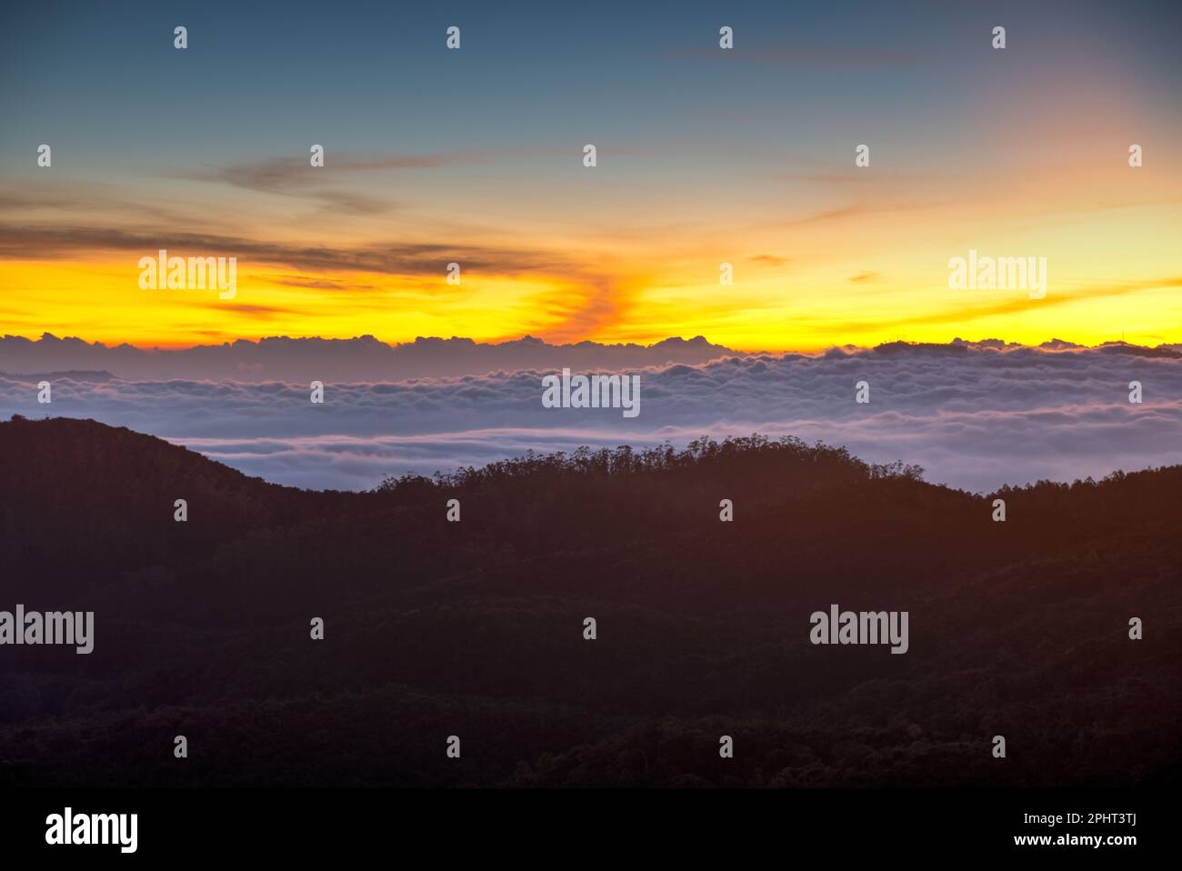 Sunrise over sri lankan hi-res stock photography and images - Alamy