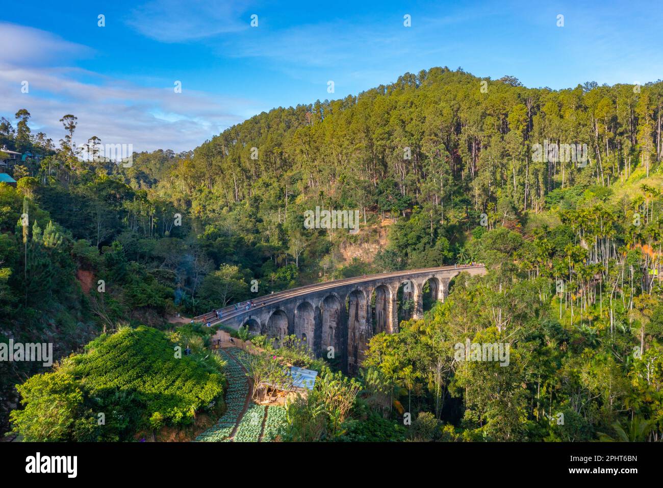 The Nine Arches Bridge near Ella, Sri Lanka Stock Photo - Alamy