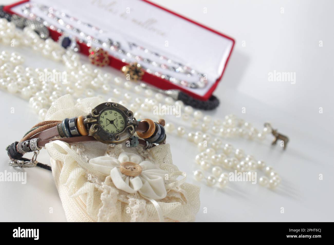 Vintage fashion finds hi-res stock photography and images - Alamy