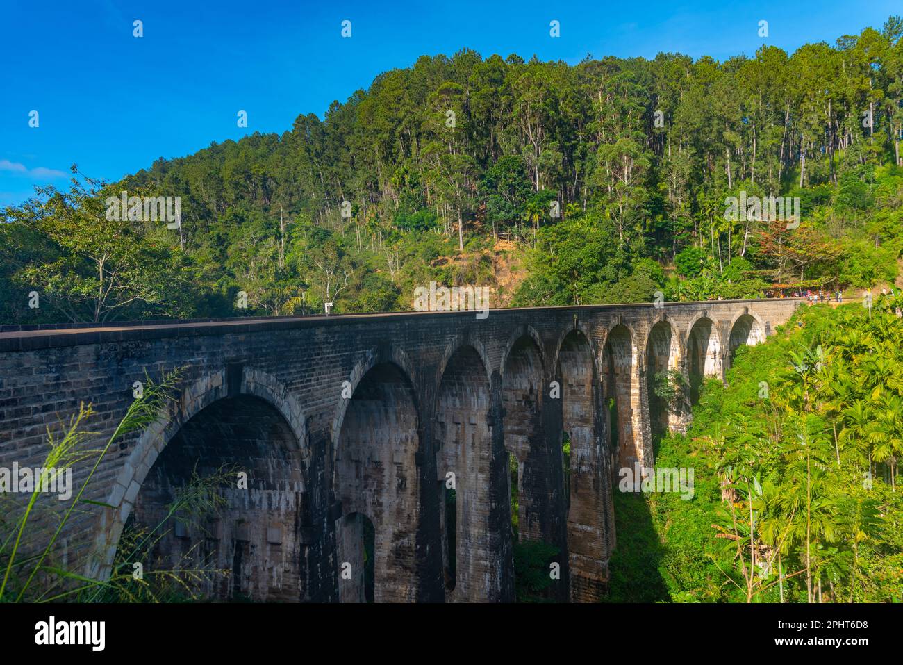 The Nine Arches Bridge near Ella, Sri Lanka Stock Photo - Alamy