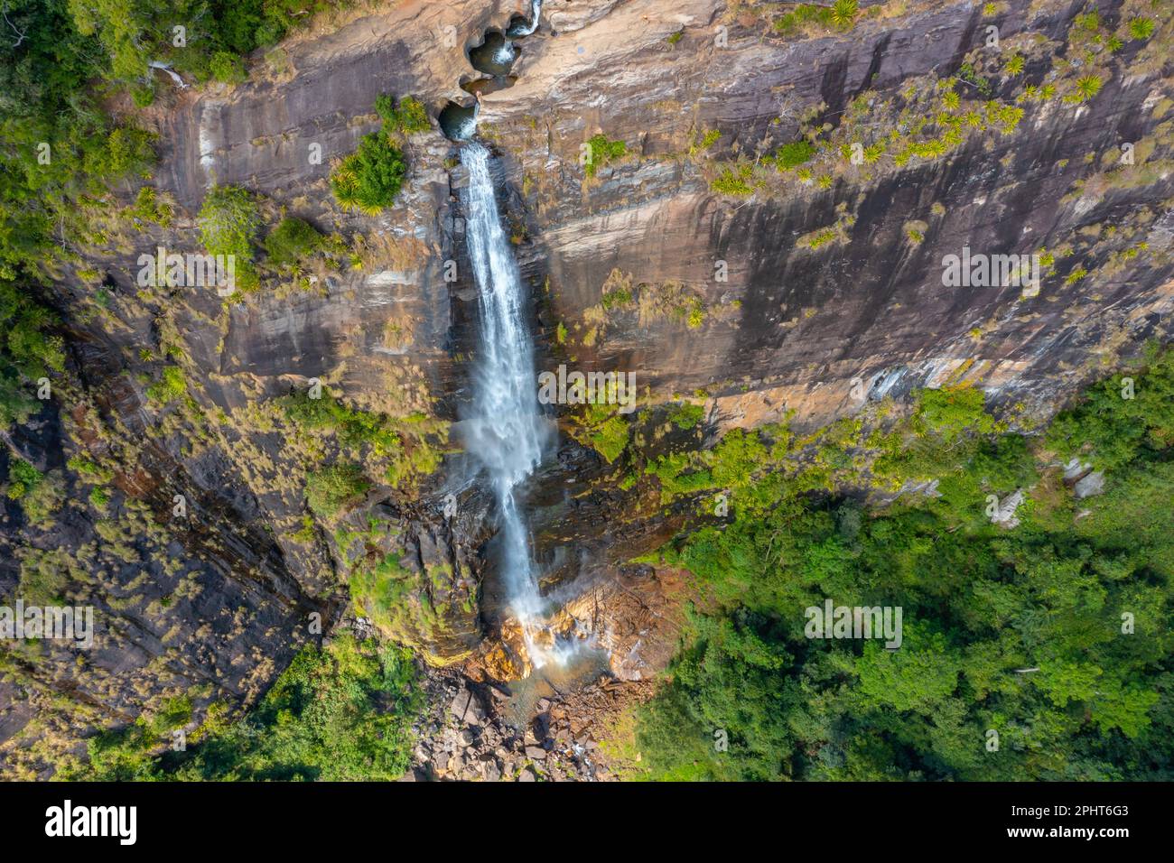 Diyaluma falls near Ella, Sri Lanka Stock Photo - Alamy