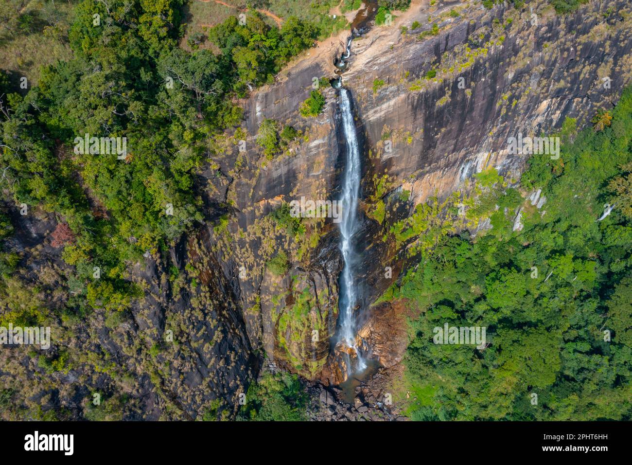 Diyaluma falls near Ella, Sri Lanka Stock Photo - Alamy