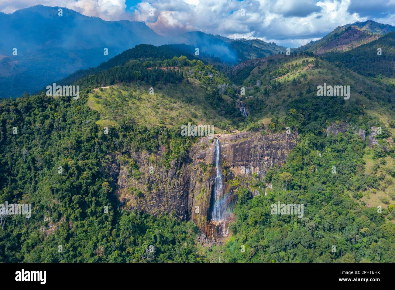 Diyaluma falls near Ella, Sri Lanka Stock Photo - Alamy