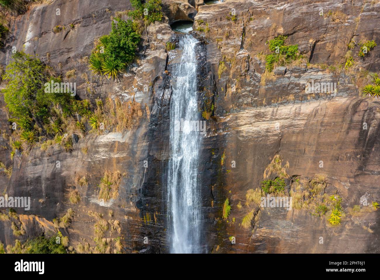 Diyaluma falls near Ella, Sri Lanka Stock Photo - Alamy