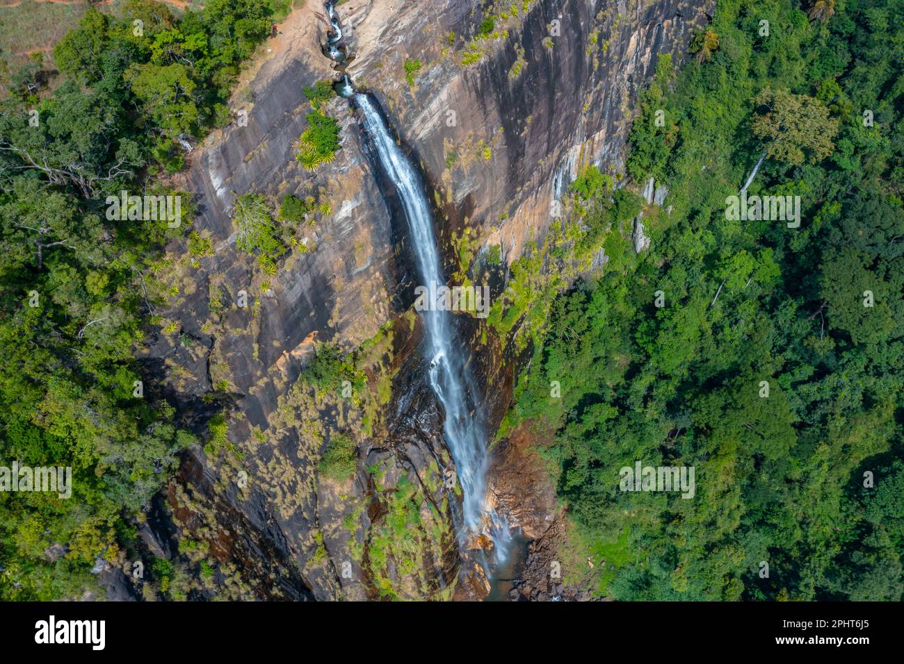 Diyaluma falls near Ella, Sri Lanka Stock Photo - Alamy