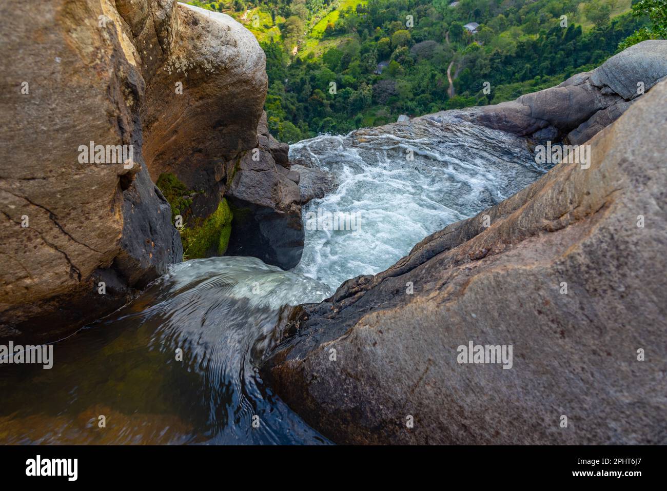 Diyaluma falls near Ella, Sri Lanka Stock Photo - Alamy