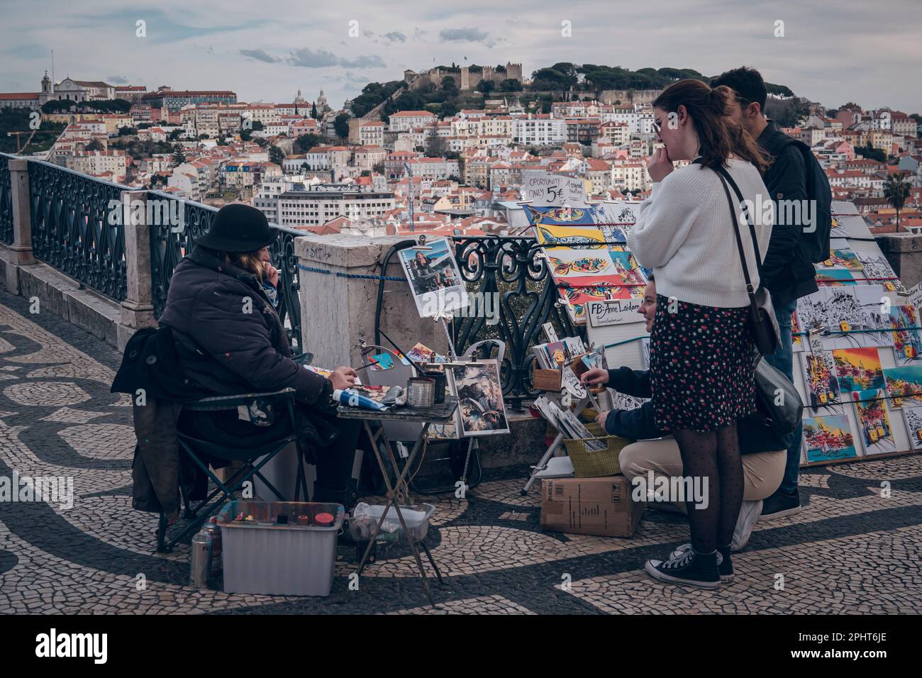 Image of an artist painting an image at a viewpoint in Lisbon Stock ...