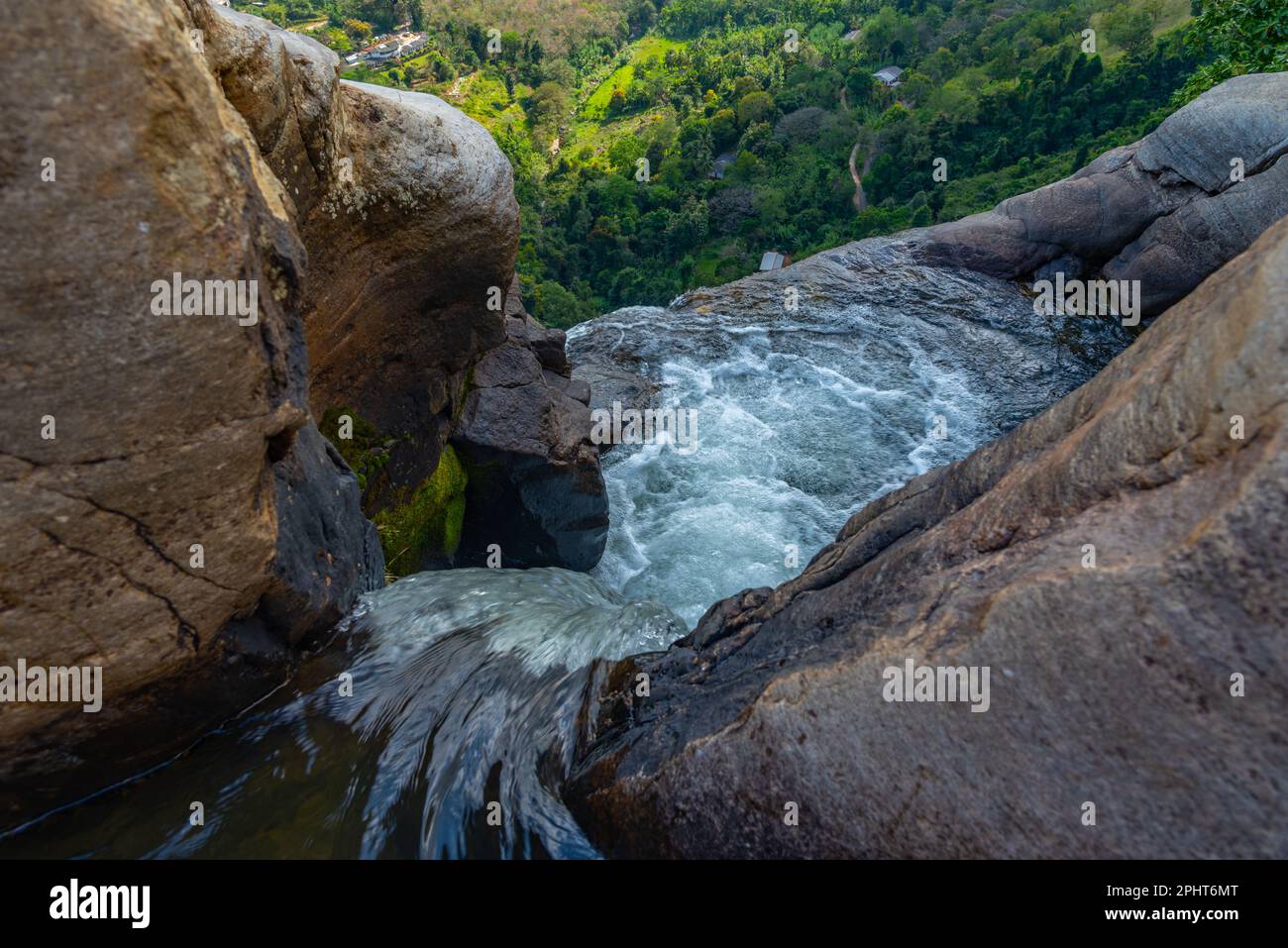 Diyaluma falls near Ella, Sri Lanka Stock Photo - Alamy