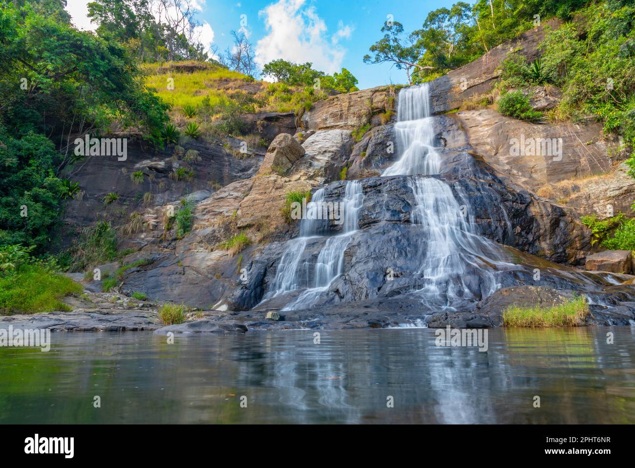 Diyaluma falls near Ella, Sri Lanka Stock Photo - Alamy