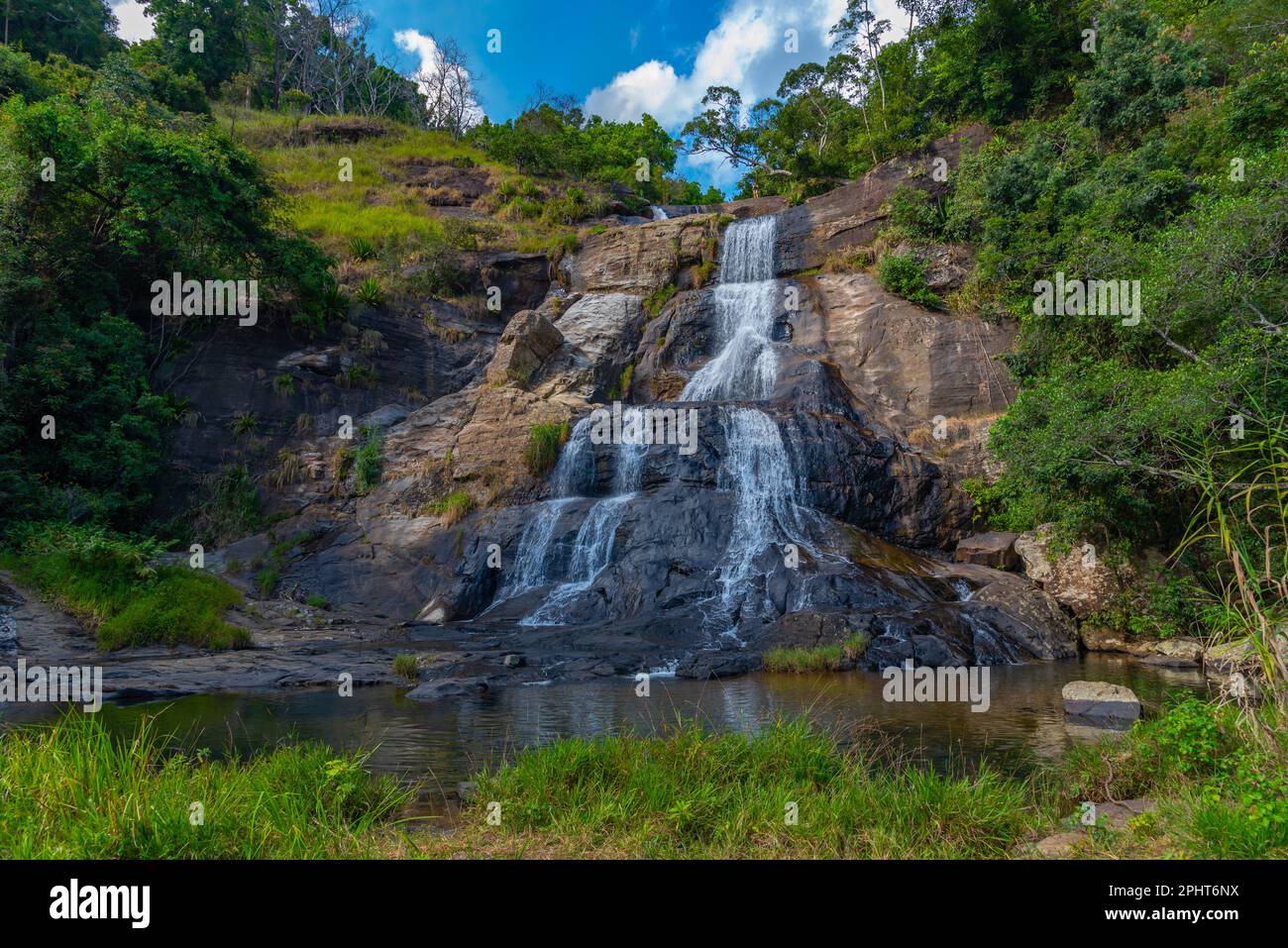 Diyaluma falls near Ella, Sri Lanka Stock Photo - Alamy