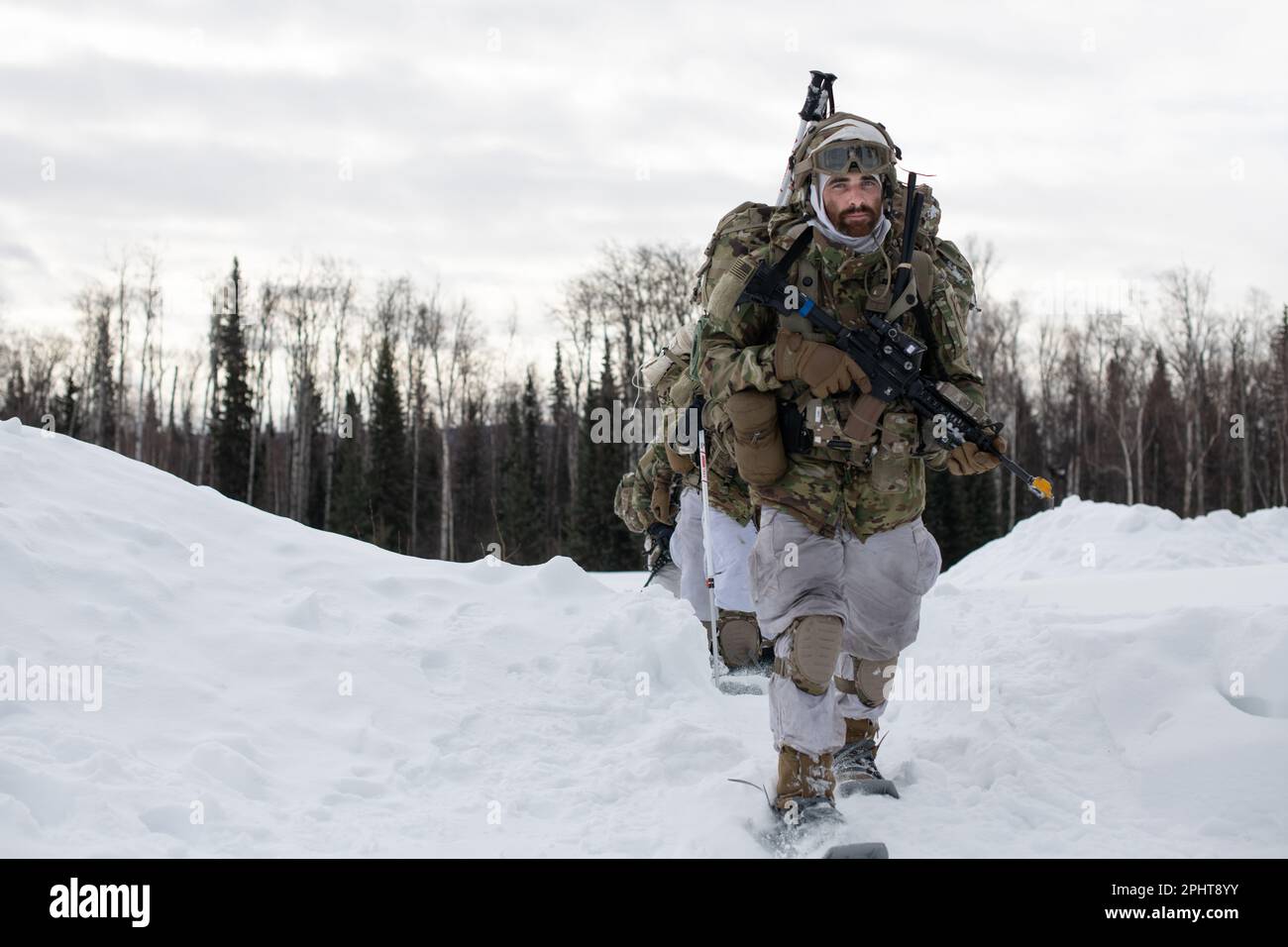 U.S. Army paratroopers assigned to the 3rd Battalion, 509th Parachute ...