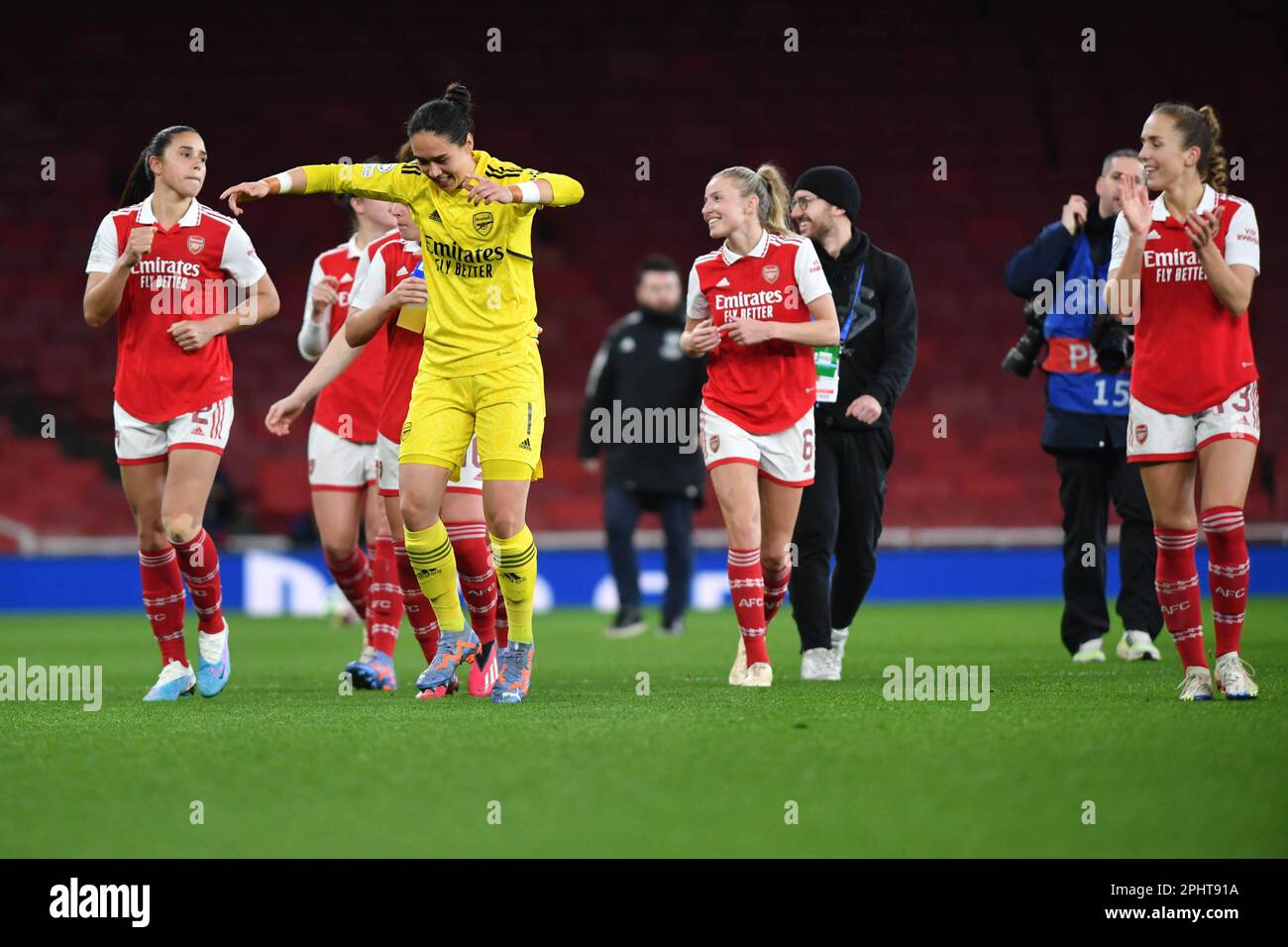 London, UK. 29th Mar, 2023. Arsenal Women players applaud their ...