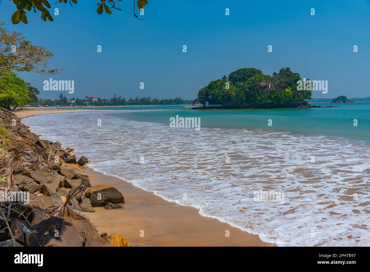 Taprobane island and Weligama beach at Sri Lanka Stock Photo - Alamy