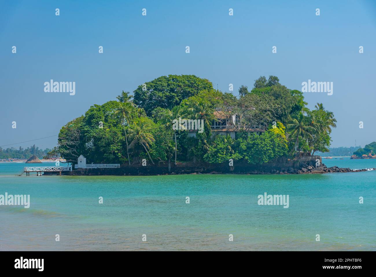 Taprobane island and Weligama beach at Sri Lanka Stock Photo - Alamy