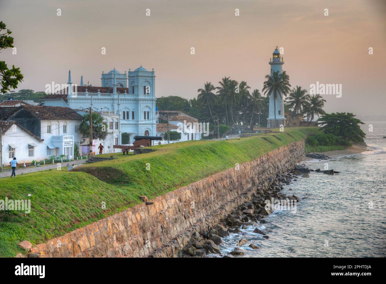 Meeran Mosque and Galle lighthouse in Sri Lanka Stock Photo - Alamy