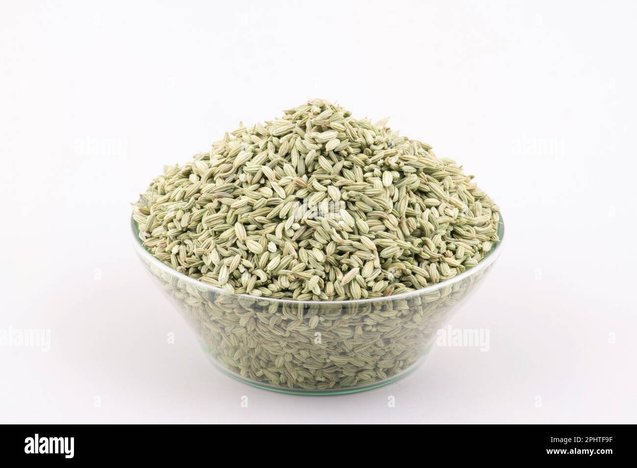 Fennel seeds in bowl isolated on white background, aromatic spice Stock ...