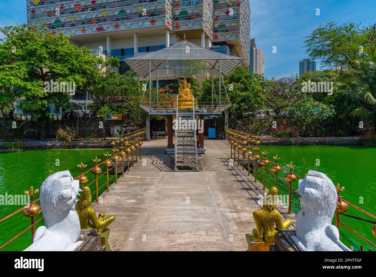 Gangarama Seema Malakaya buddhist temple at Colombo, Sri Lanka Stock ...