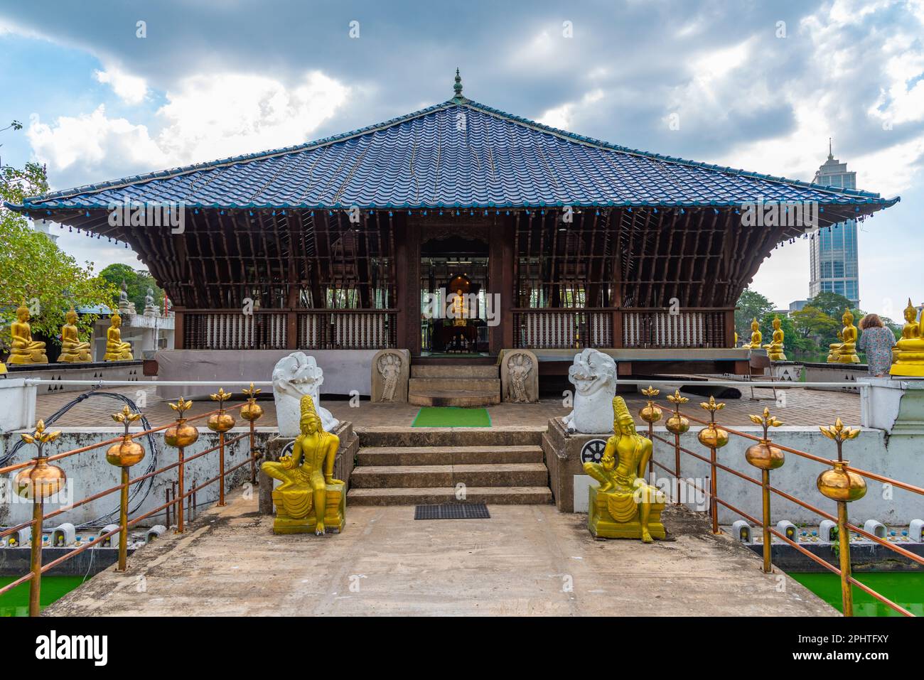 Gangarama Seema Malakaya buddhist temple at Colombo, Sri Lanka Stock ...