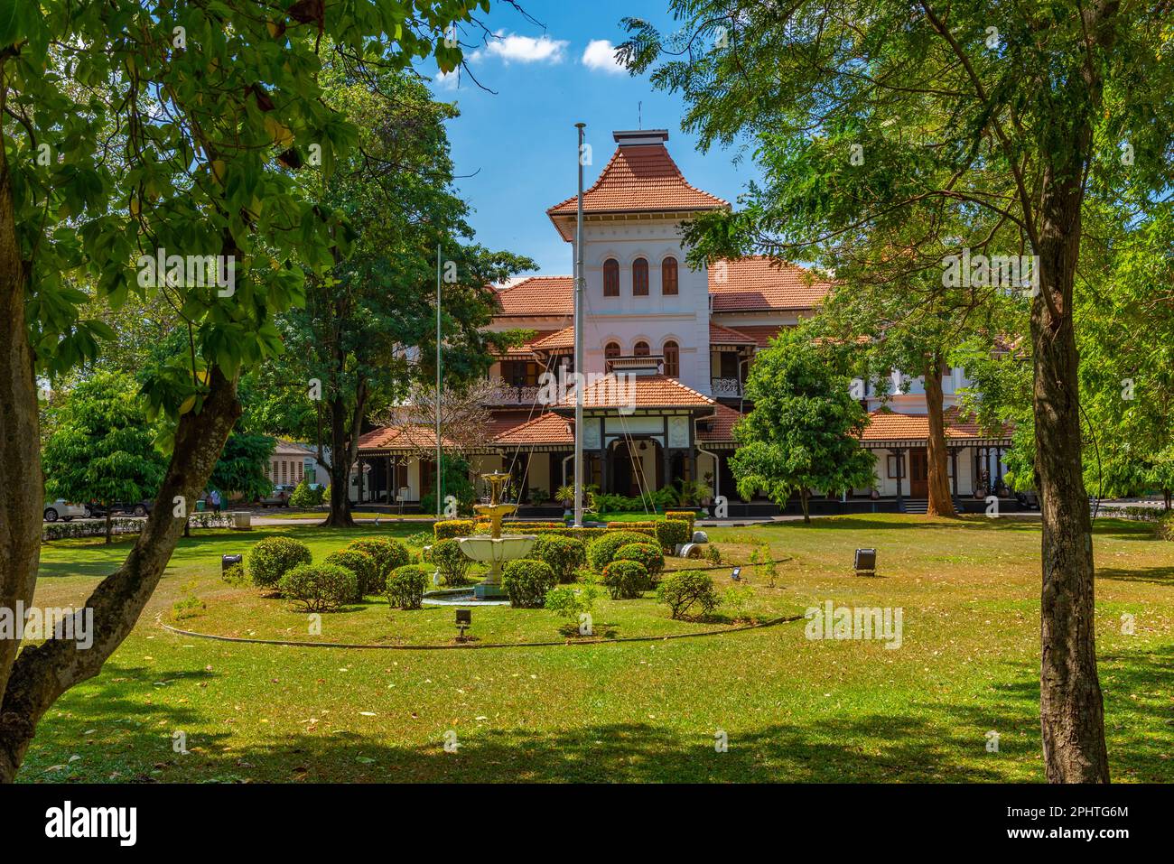 Colonial buildings in the old town of Colombo, Sri Lanka Stock Photo ...