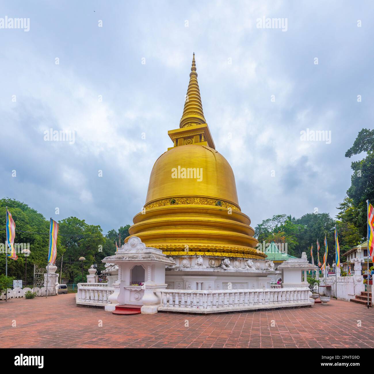 Stupa at the golden temple in Sri Lanka Stock Photo - Alamy