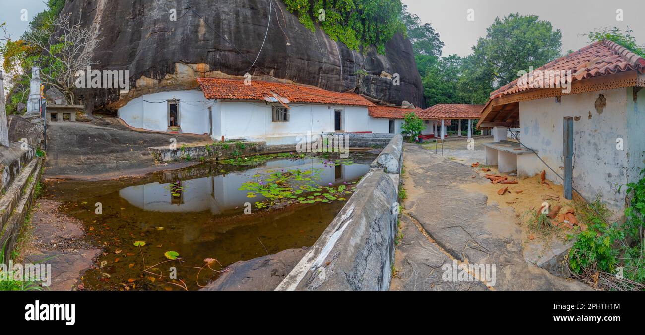 Mulkirigala rock temples at Sri Lanka Stock Photo - Alamy