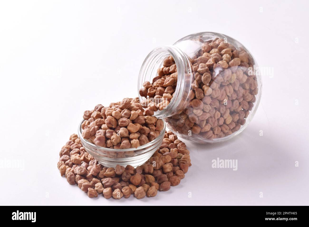 Raw black chickepas isolated on white background, kala chana Stock ...