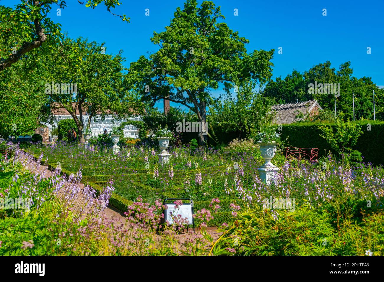 Garden of sofiero castle hi-res stock photography and images - Alamy