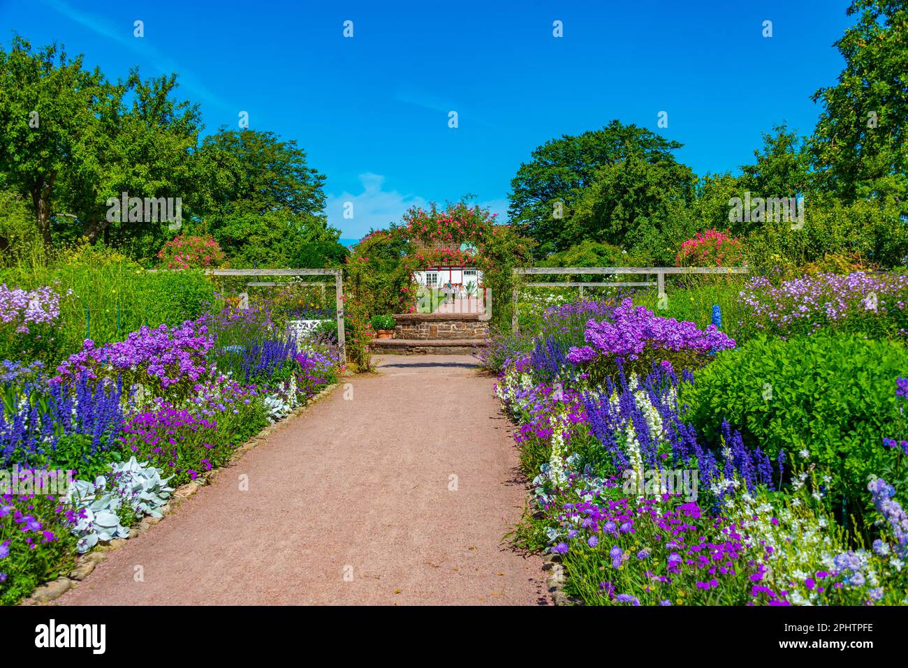 Garden of sofiero castle hi-res stock photography and images - Alamy