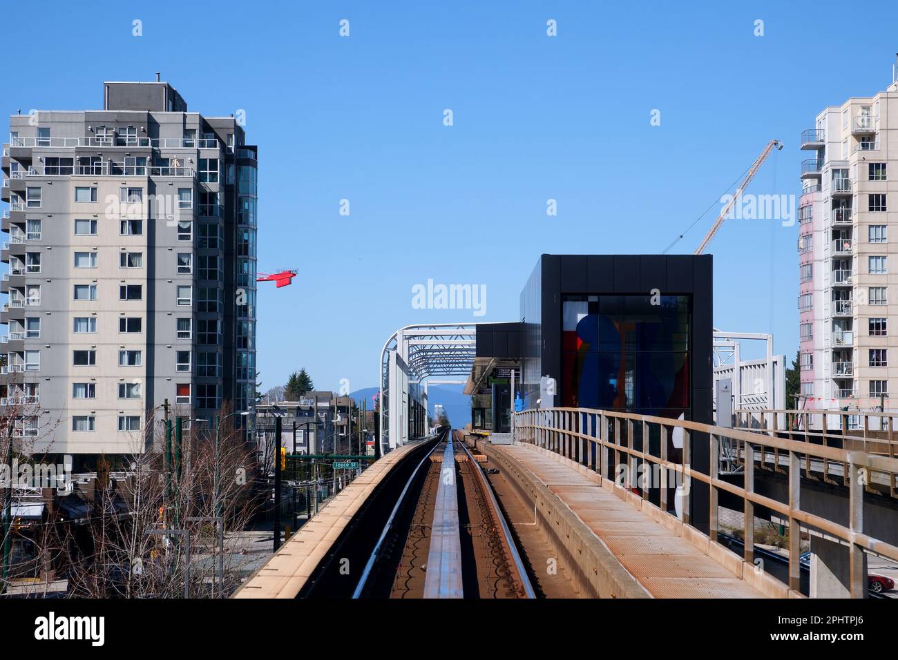 Vancouver SkyTrain new Canada Line to Surrey. home rails train sky ...