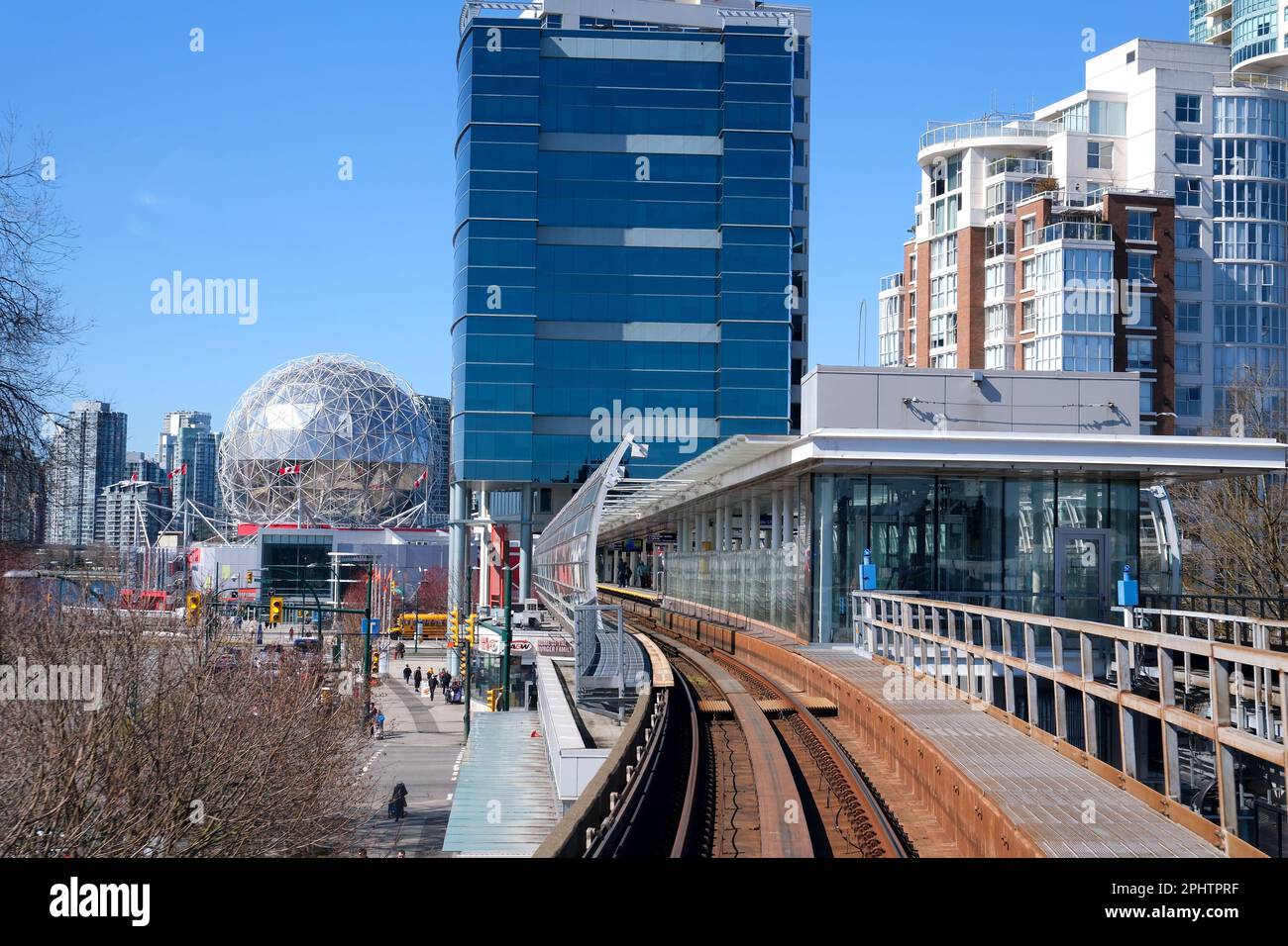 Vancouver SkyTrain new Canada Line to Surrey. home rails train sky ...