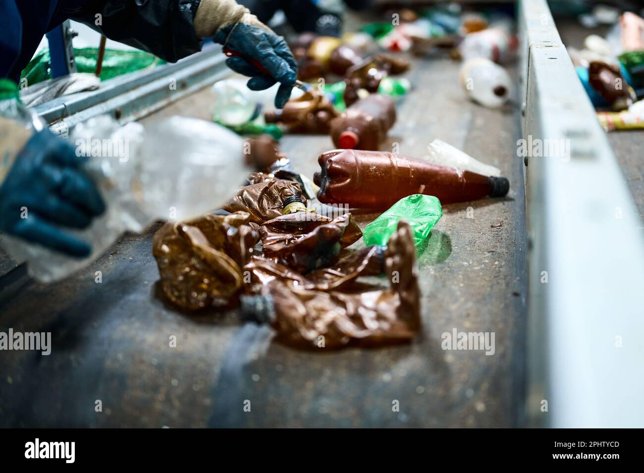 Rubbish recycling on conveyor belt hi-res stock photography and images - Alamy