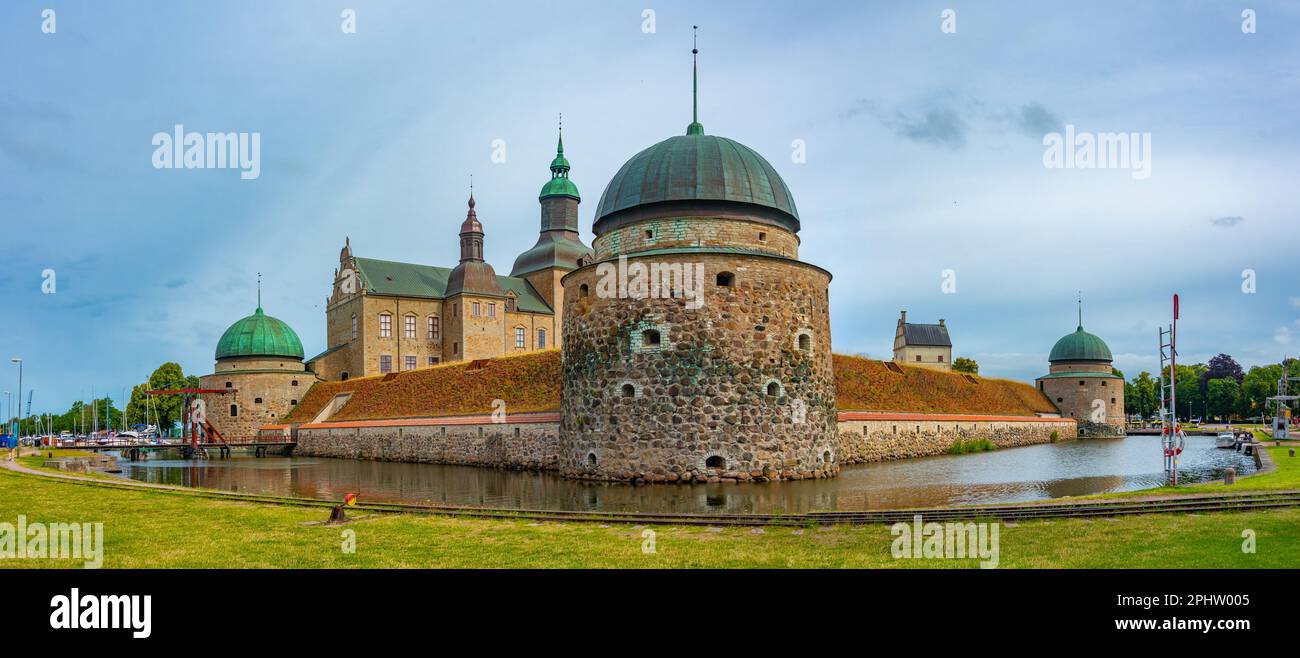 Sunset view of Vadstena castle in Sweden Stock Photo - Alamy