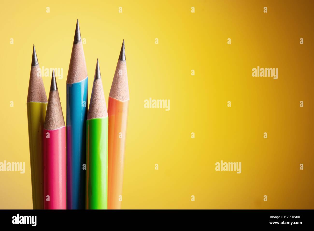Bunch of pencil hi-res stock photography and images - Alamy