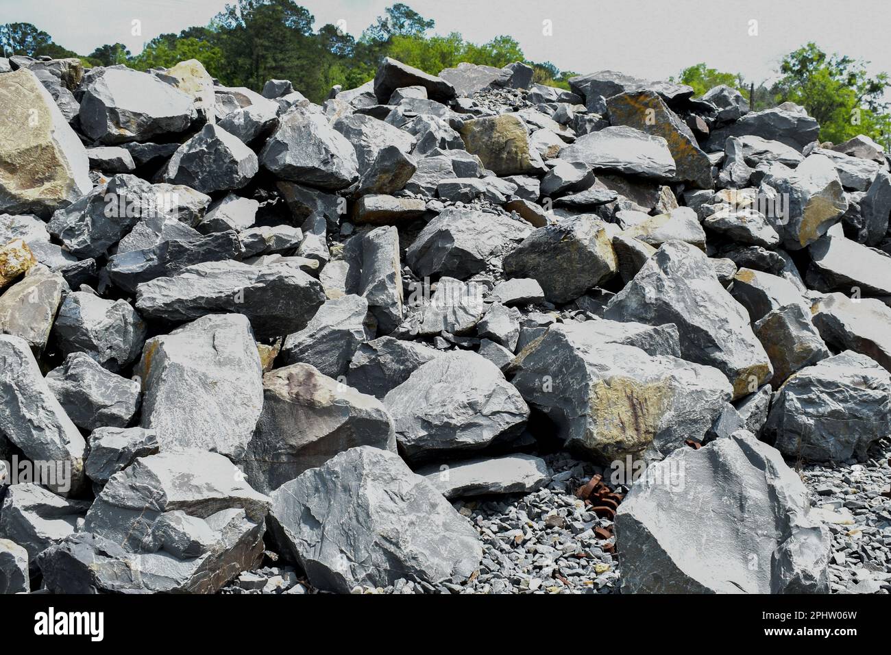 pile of granite rock railroad ballast Stock Photo - Alamy