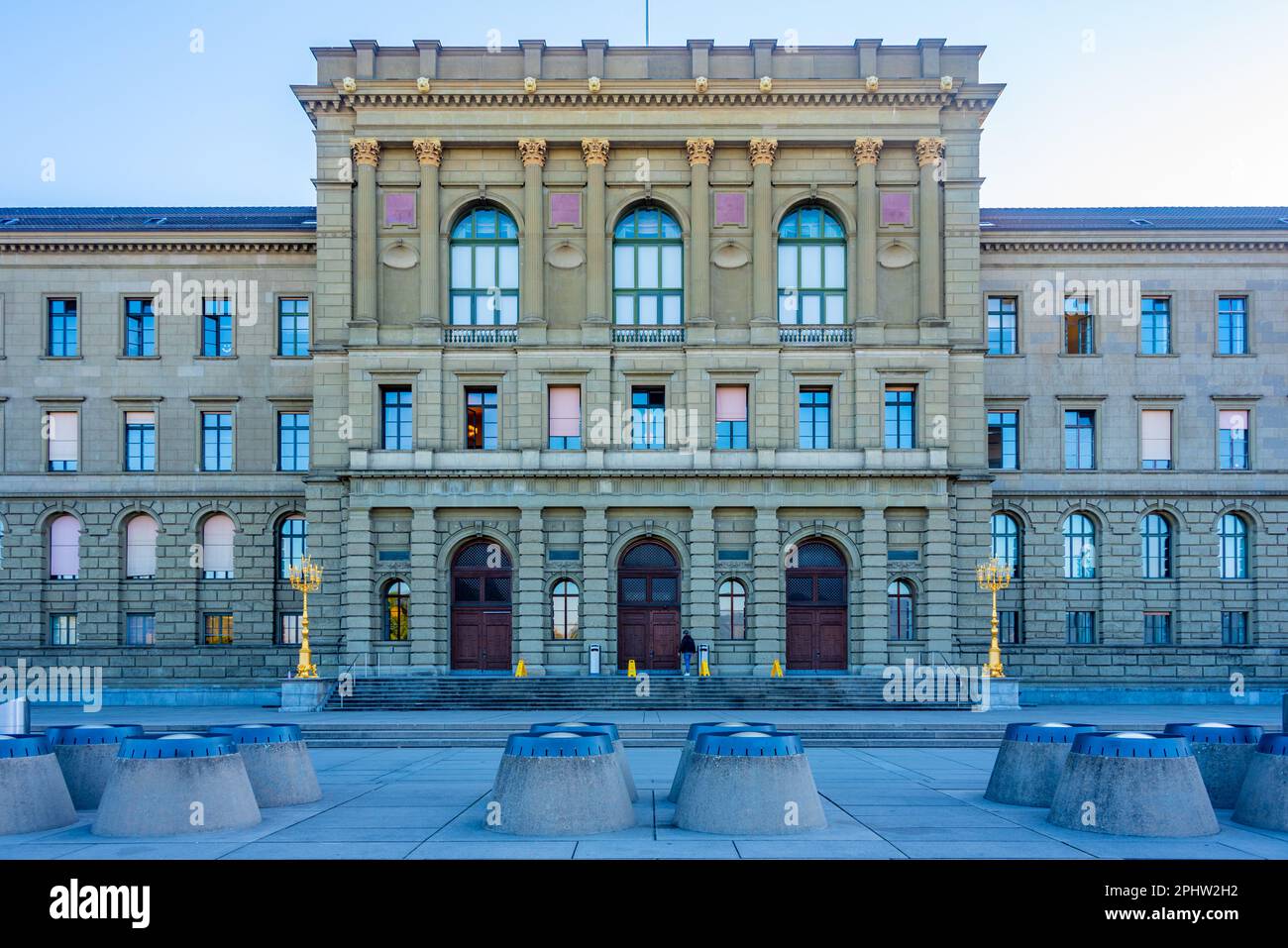 Swiss institute hi-res stock photography and images - Alamy