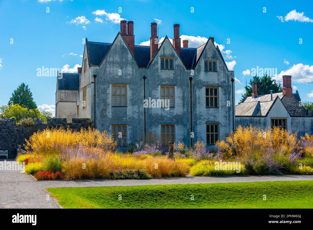 St fagans castle hi-res stock photography and images - Alamy