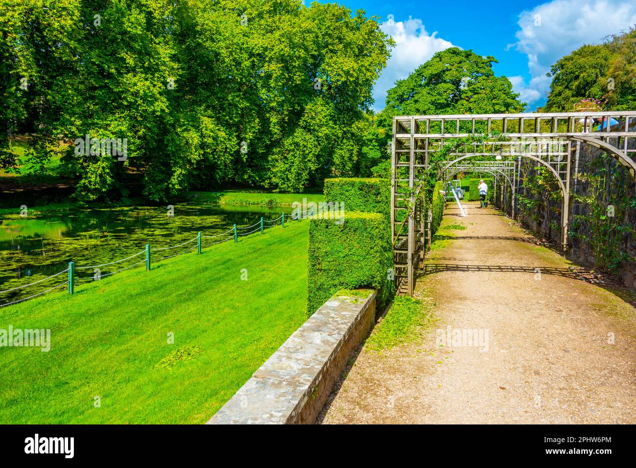 Pond at St. Fagans Castle near Welsh capital Cardiff Stock Photo - Alamy