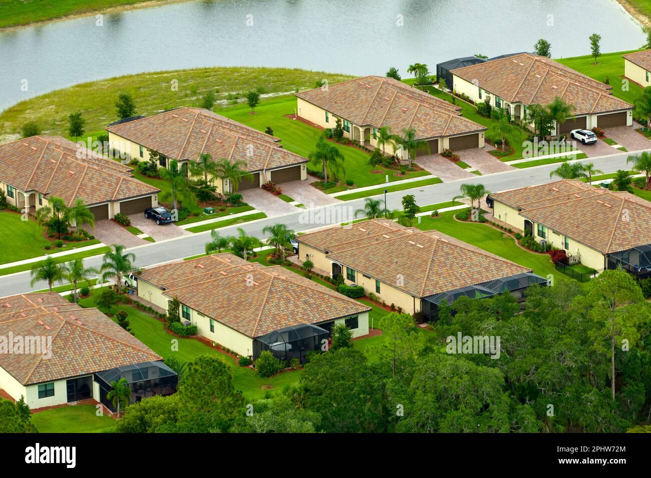 Aerial view of tightly packed homes in Florida closed living clubs ...