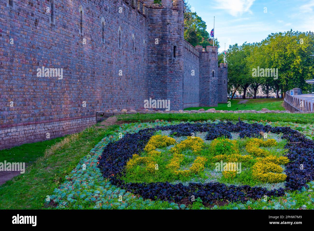 Sunset view of the Cardiff castle in Wales, UK Stock Photo - Alamy