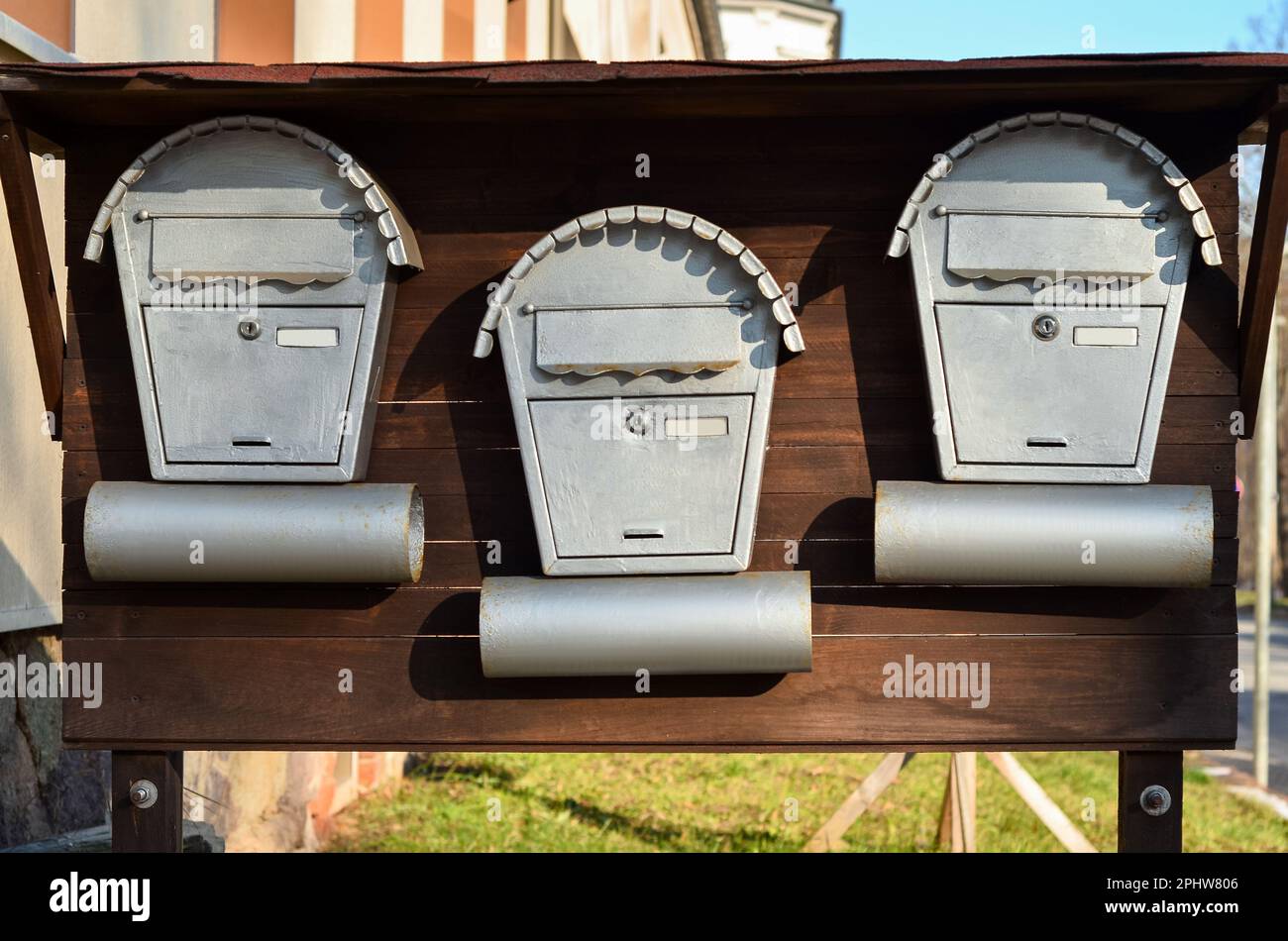 Metal mailboxes hi-res stock photography and images - Alamy
