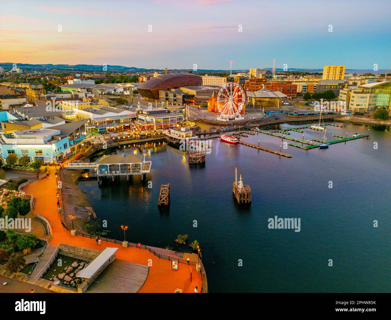 Cardiff marina sunset hi-res stock photography and images - Alamy