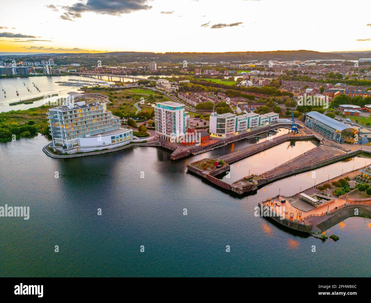 Waterfront of Cardiff bay at Welsh capital Cardiff Stock Photo - Alamy