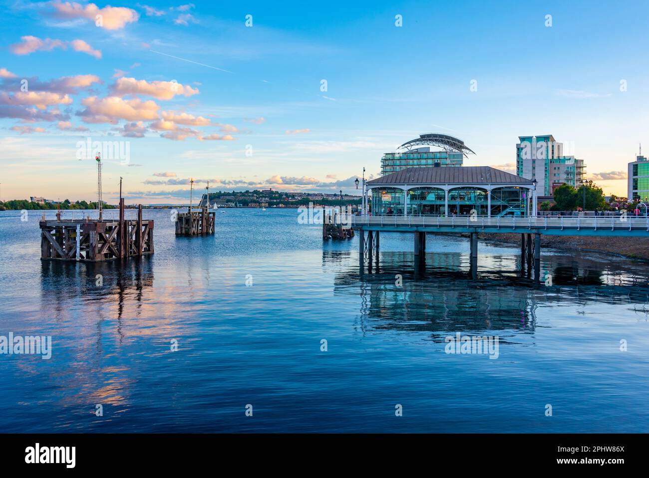 Coffee house at a pier at Cardiff bay at Welsh capital Cardiff Stock ...