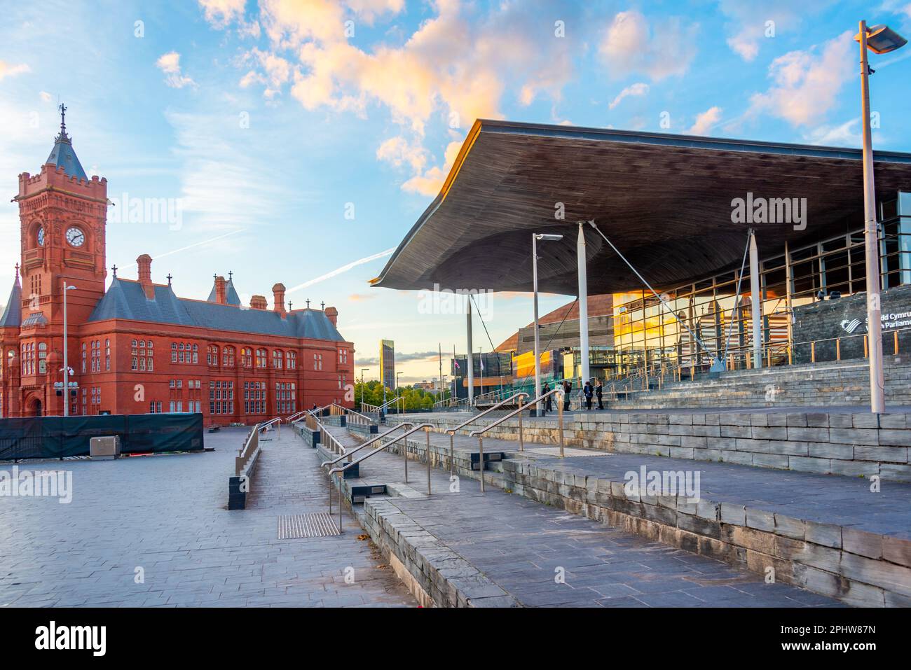 Sunset of the Senedd in Cardiff, Wales Stock Photo - Alamy