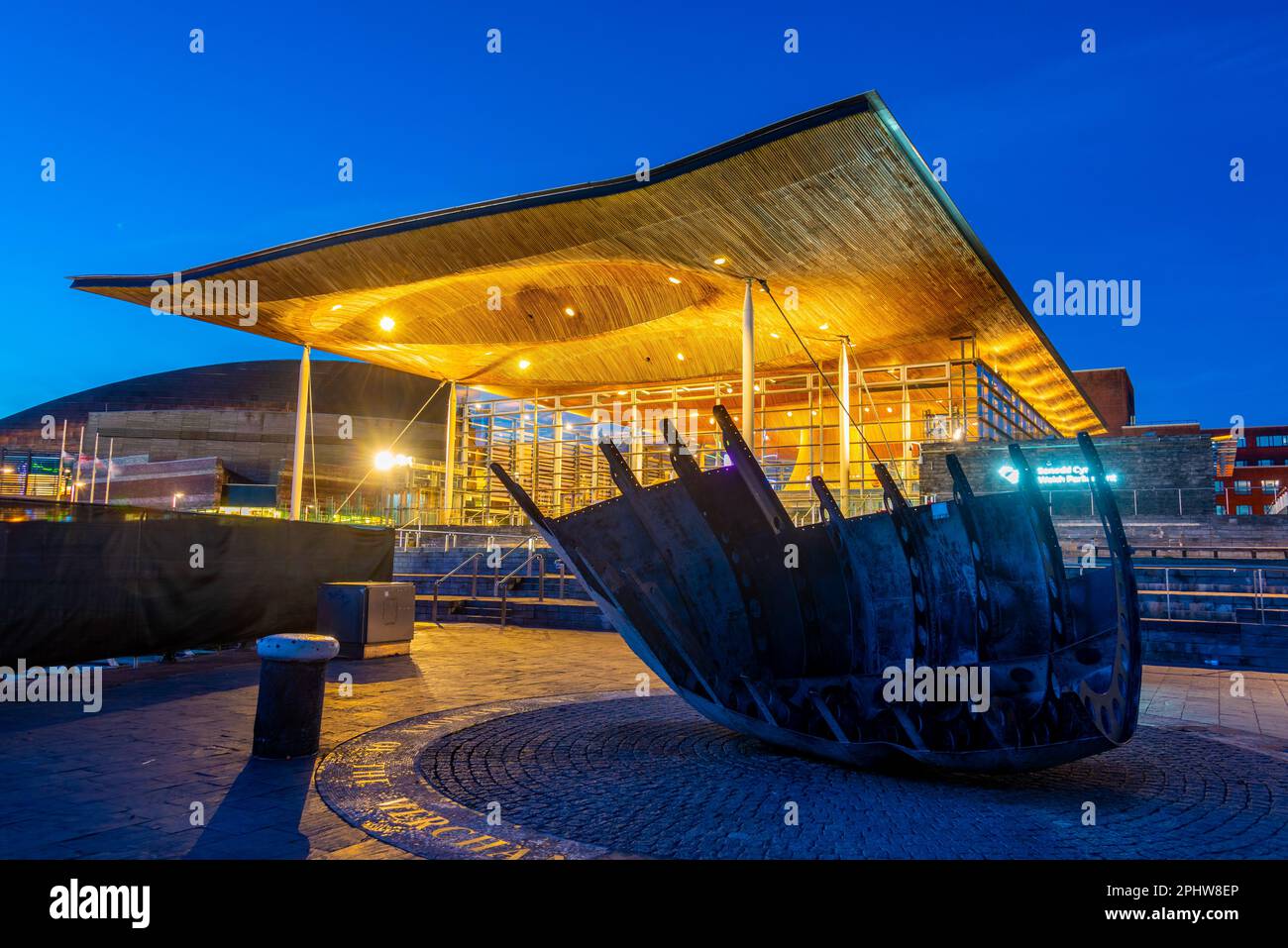 Sunset of the Senedd in Cardiff, Wales Stock Photo - Alamy