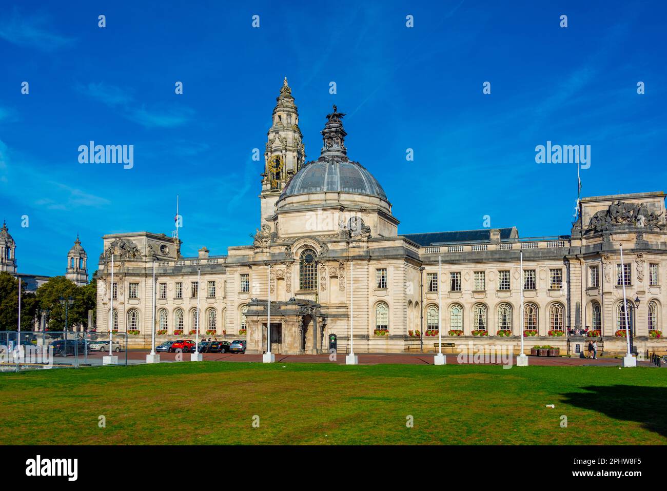 Welsh assembly hall hi-res stock photography and images - Alamy