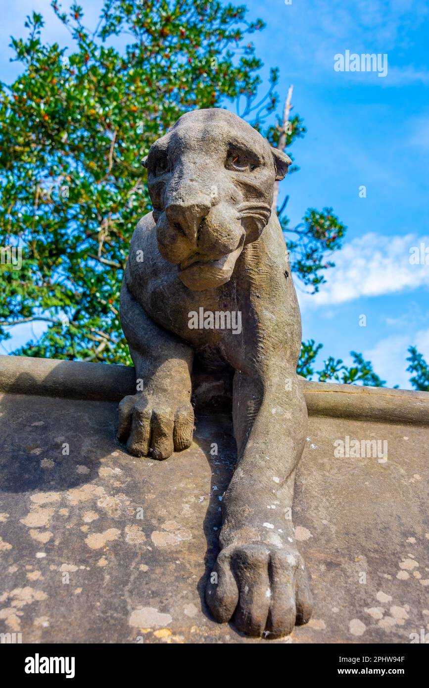 Animal wall of Bute park at Welsh capital Cardiff, UK Stock Photo - Alamy