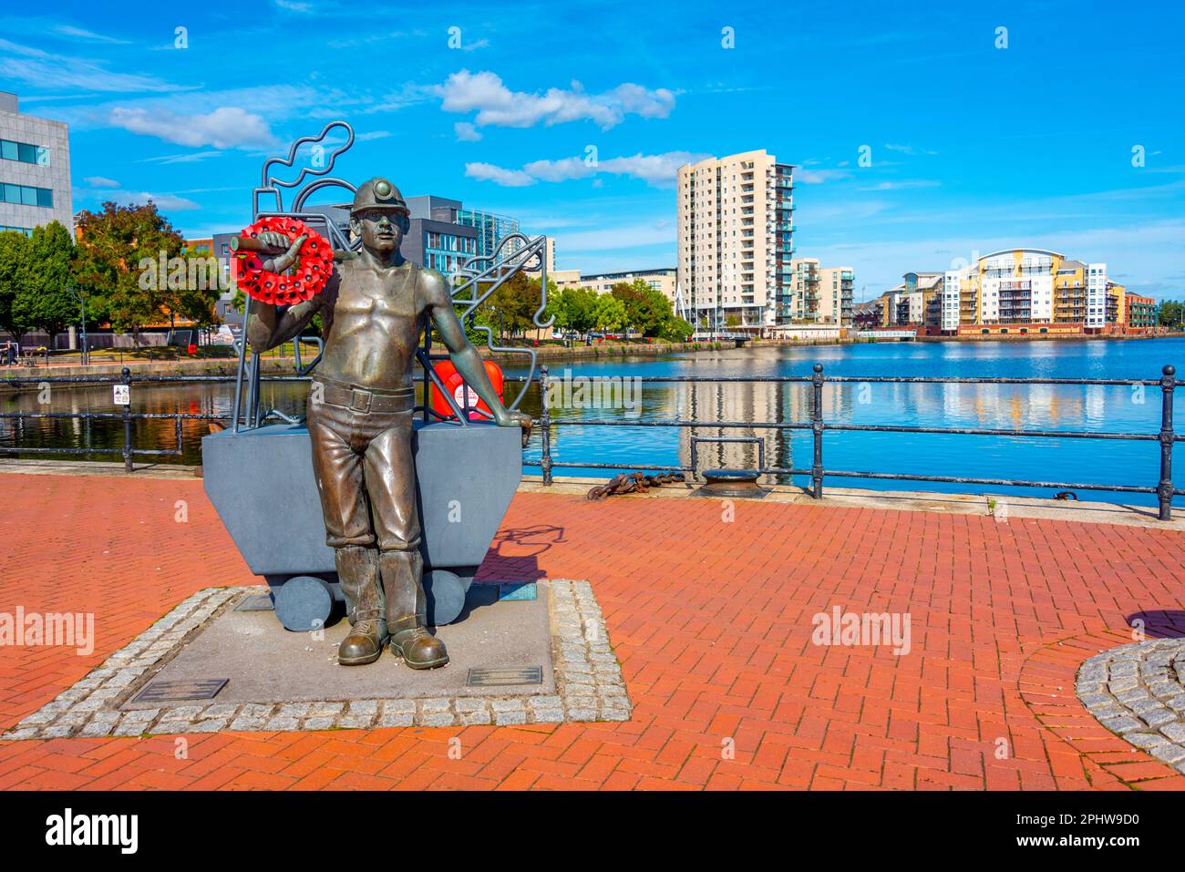 Waterfront of Roath lock in Cardiff, Wales Stock Photo - Alamy