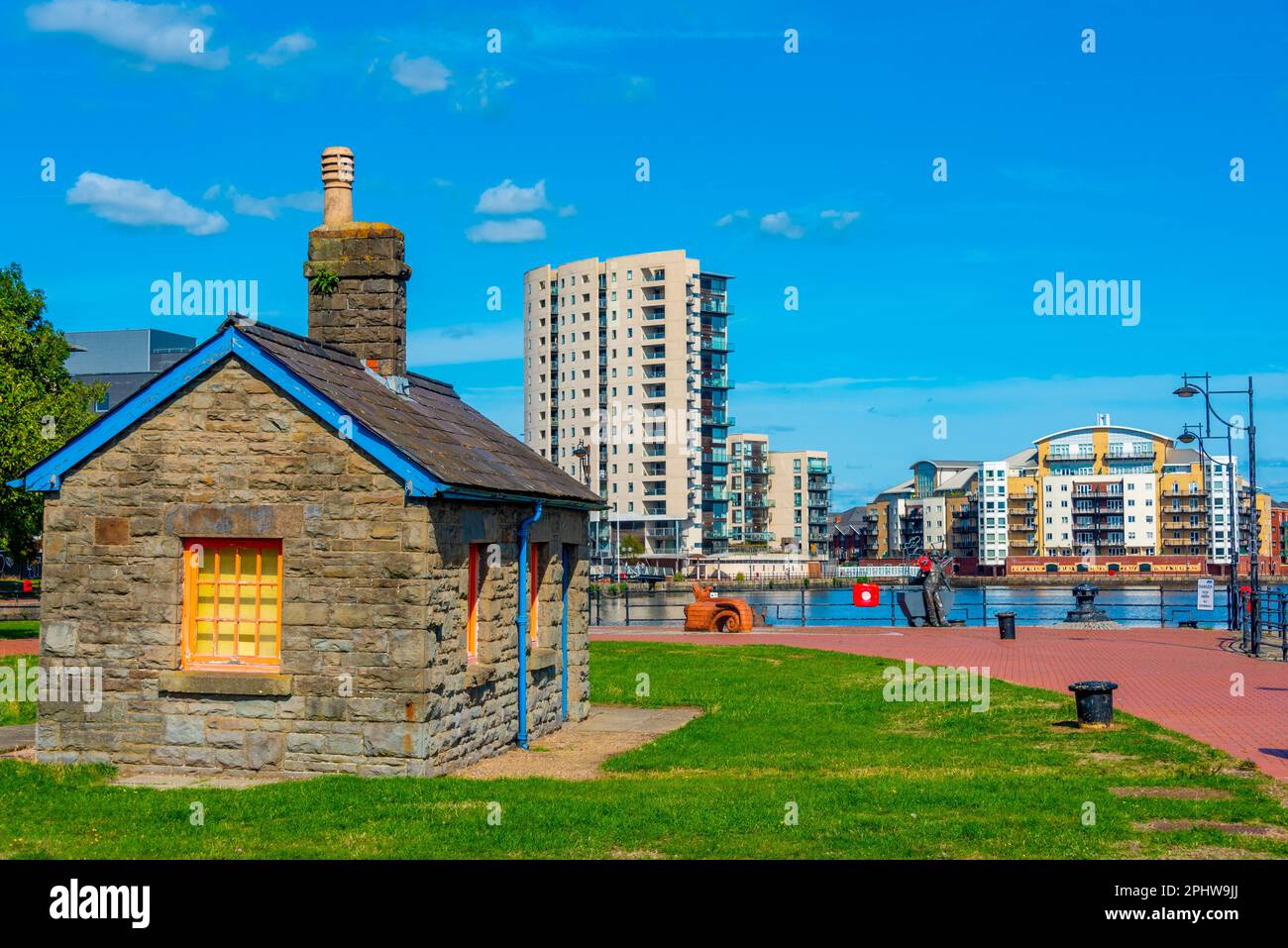 Waterfront of Roath lock in Cardiff, Wales Stock Photo - Alamy