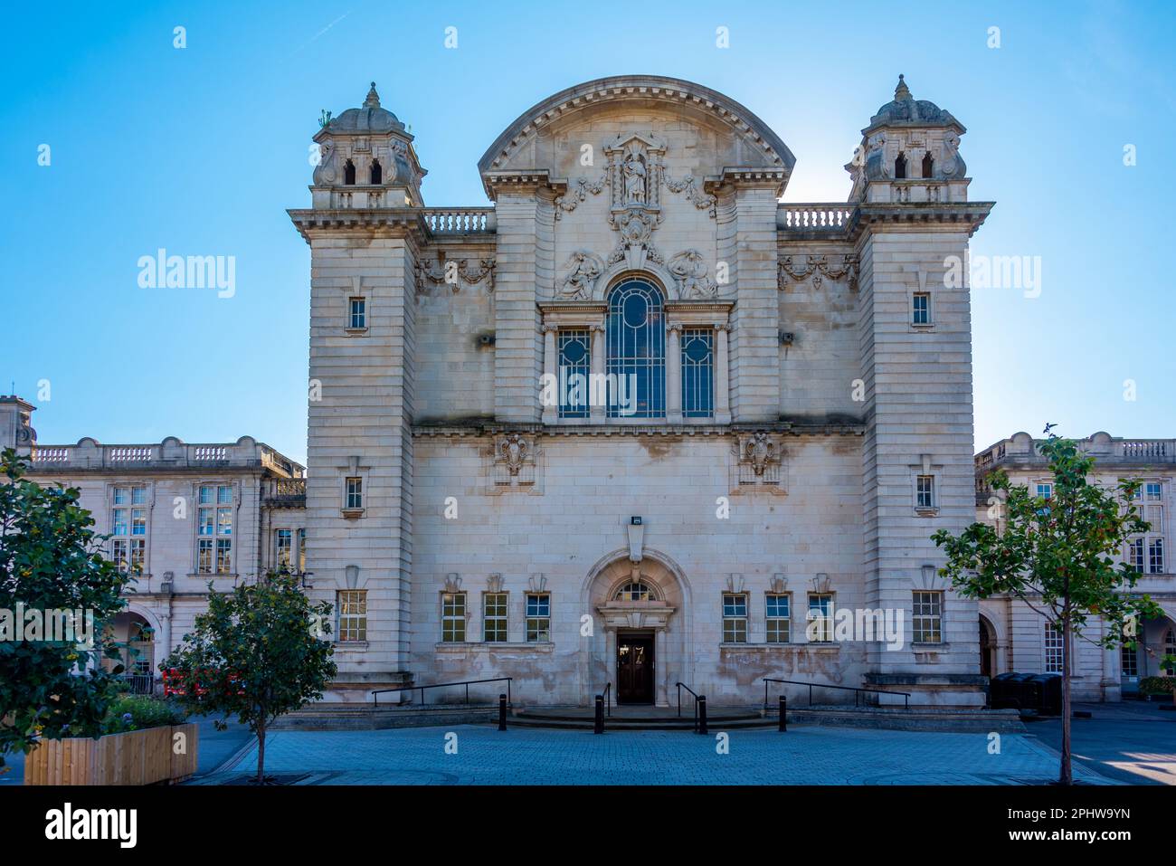 Main building of the Cardiff university in Wales Stock Photo - Alamy